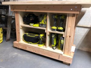 Simple DIY Workbench - Create and Babble