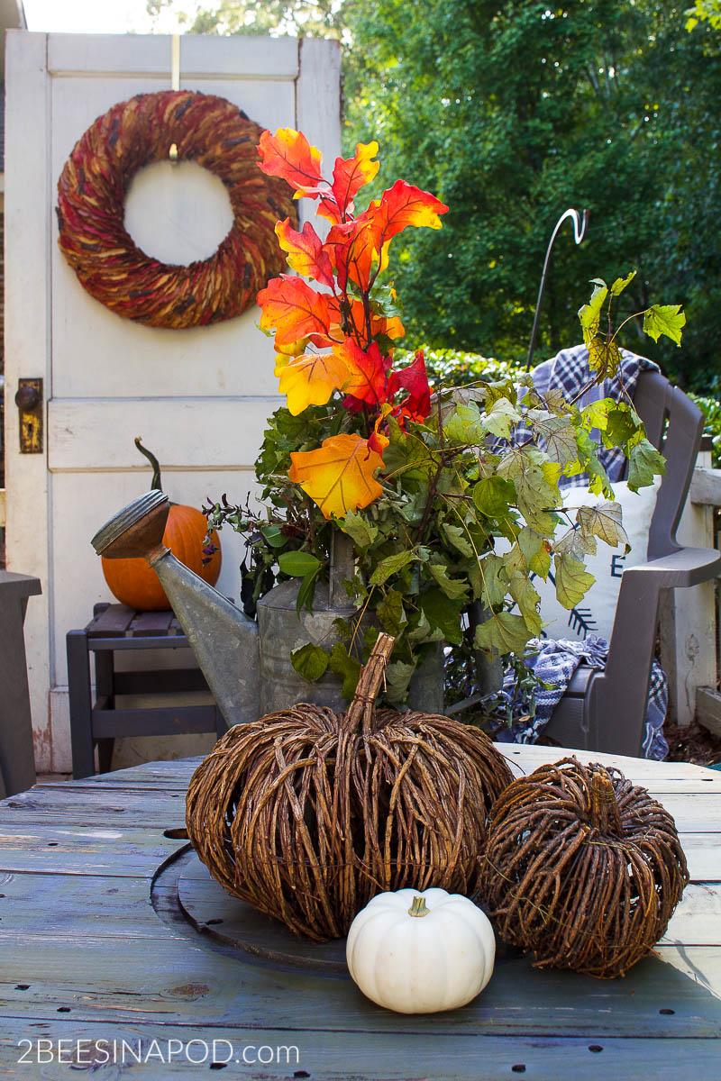 21 Beautiful Outdoor Fall Decorating Ideas To Inspire You!